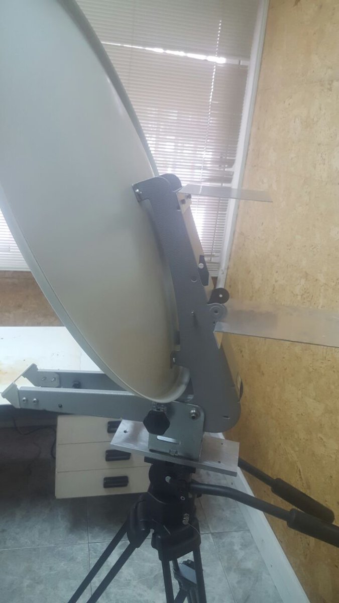 New dish for 10, 24 and 47GHz portable. Thanks @ea3hmj por this fine ...