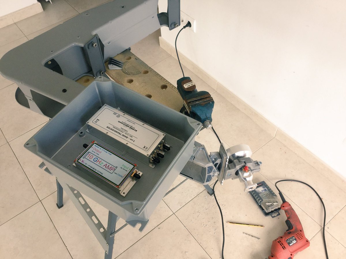 Starting the mechanization of the new dual band fixed station for home ...